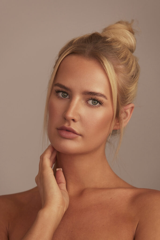 Maddie Moore | Morello Bookings