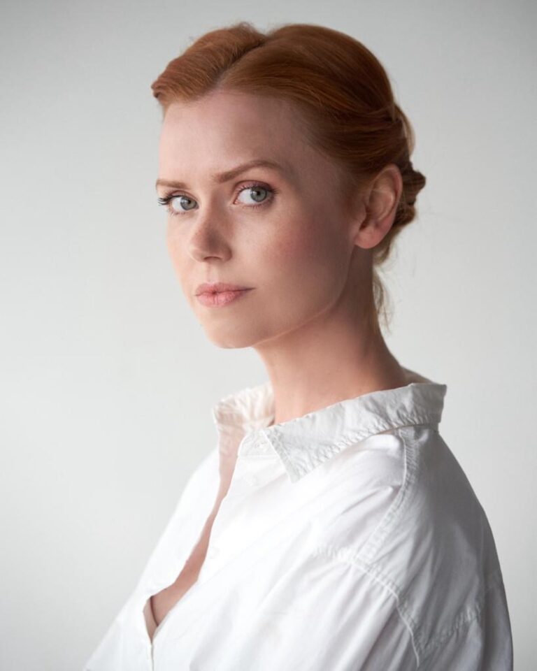 Laura J | Morello Bookings